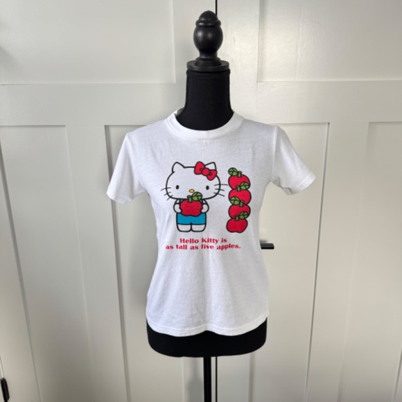 Uniqlo | Tops | Uniqlo X Hello Kitty Tall As Five Apples Graphic Tshirt ...
